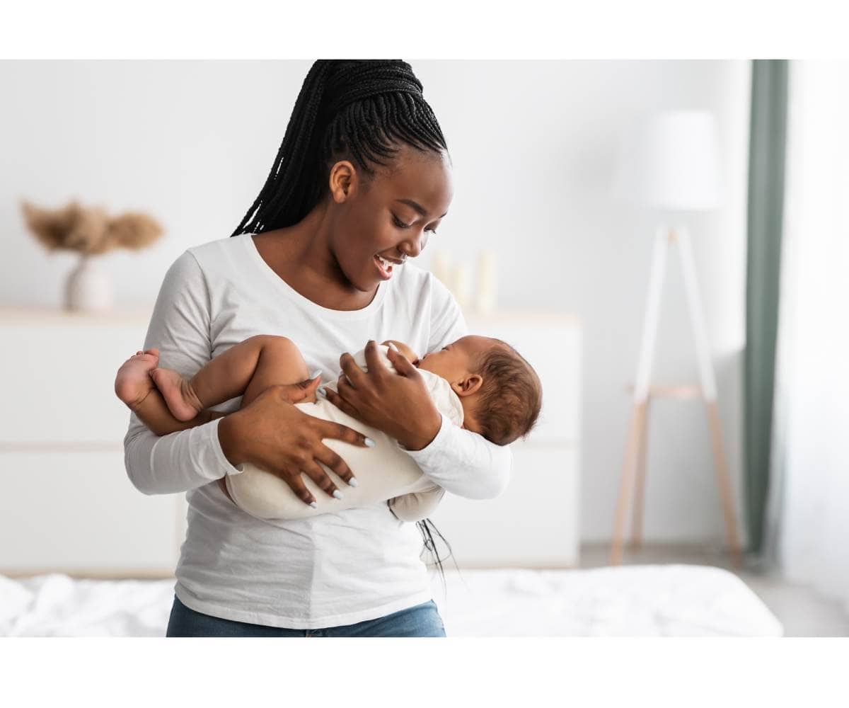 Helping children bond with a new baby (tips to adjust ...